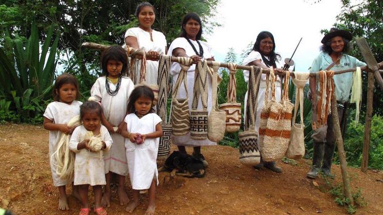 Conoce a Mama Mochila: la bolsa que empodera a las comunidades ...